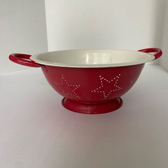 Kitchen | Redwhite Enamelware Star Colanderhas Slight Discoloration On ...